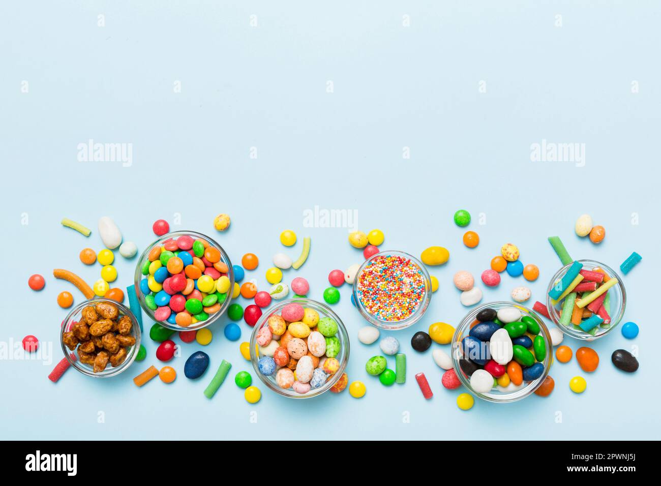 Large glass jars of sweets hi-res stock photography and images - Alamy