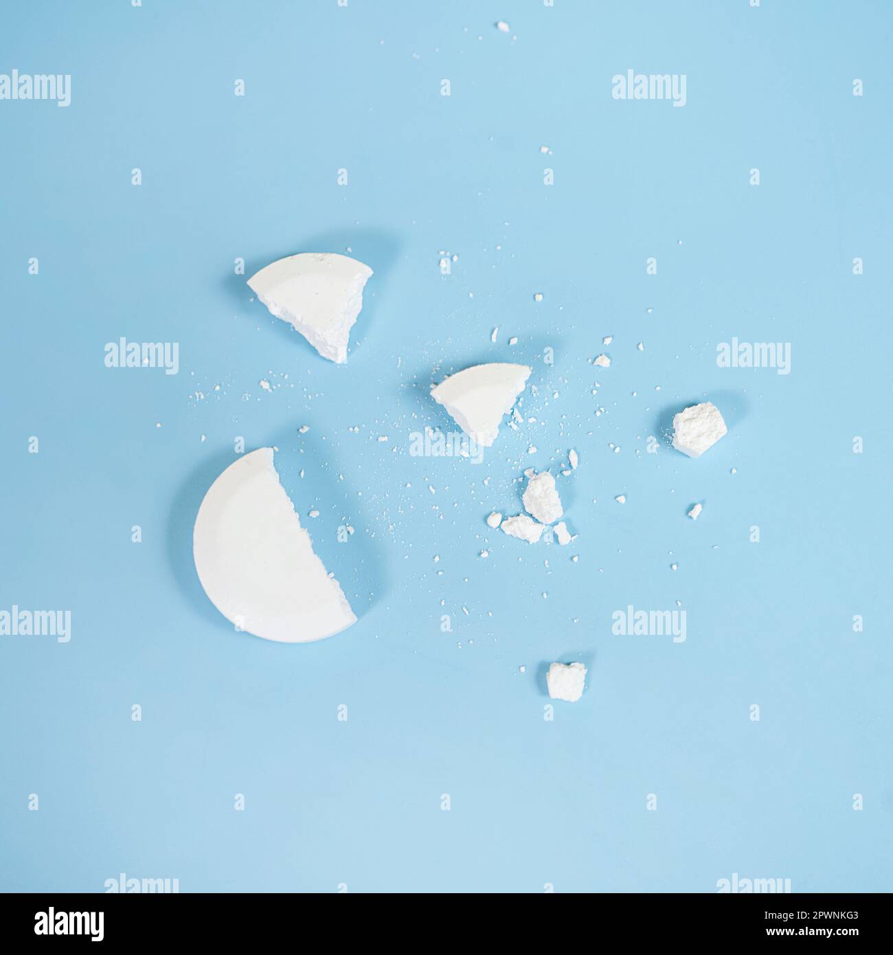 Medicine tablet crushed hi-res stock photography and images - Alamy