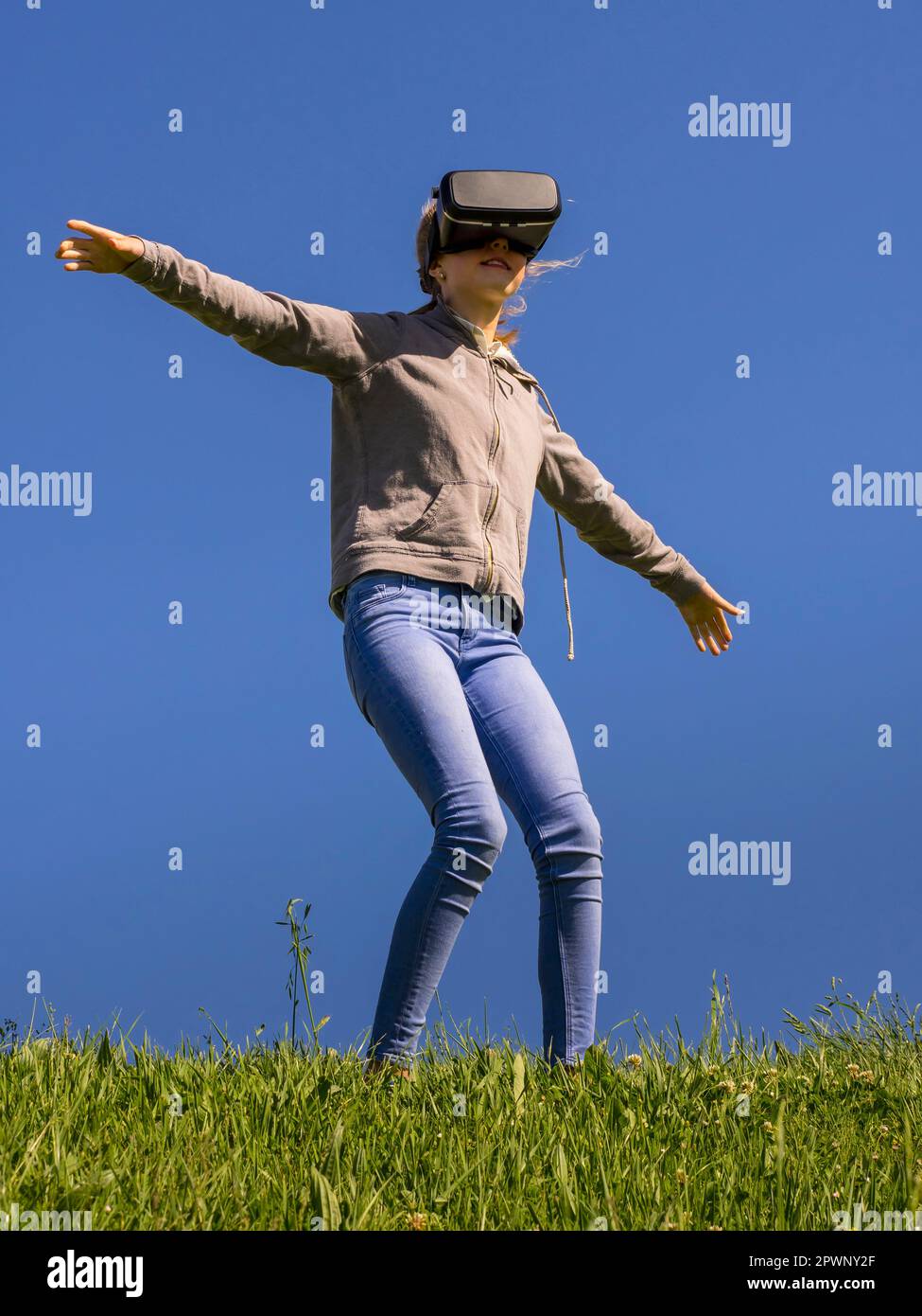 Vertical video 360 degree view hi-res stock photography and images - Alamy