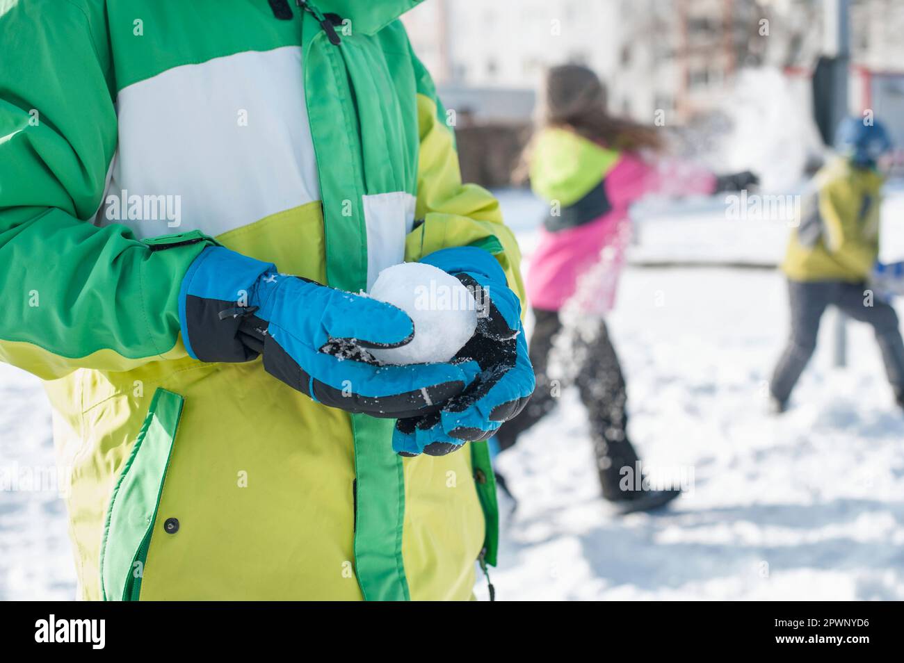 Snowball image hi-res stock photography and images - Alamy