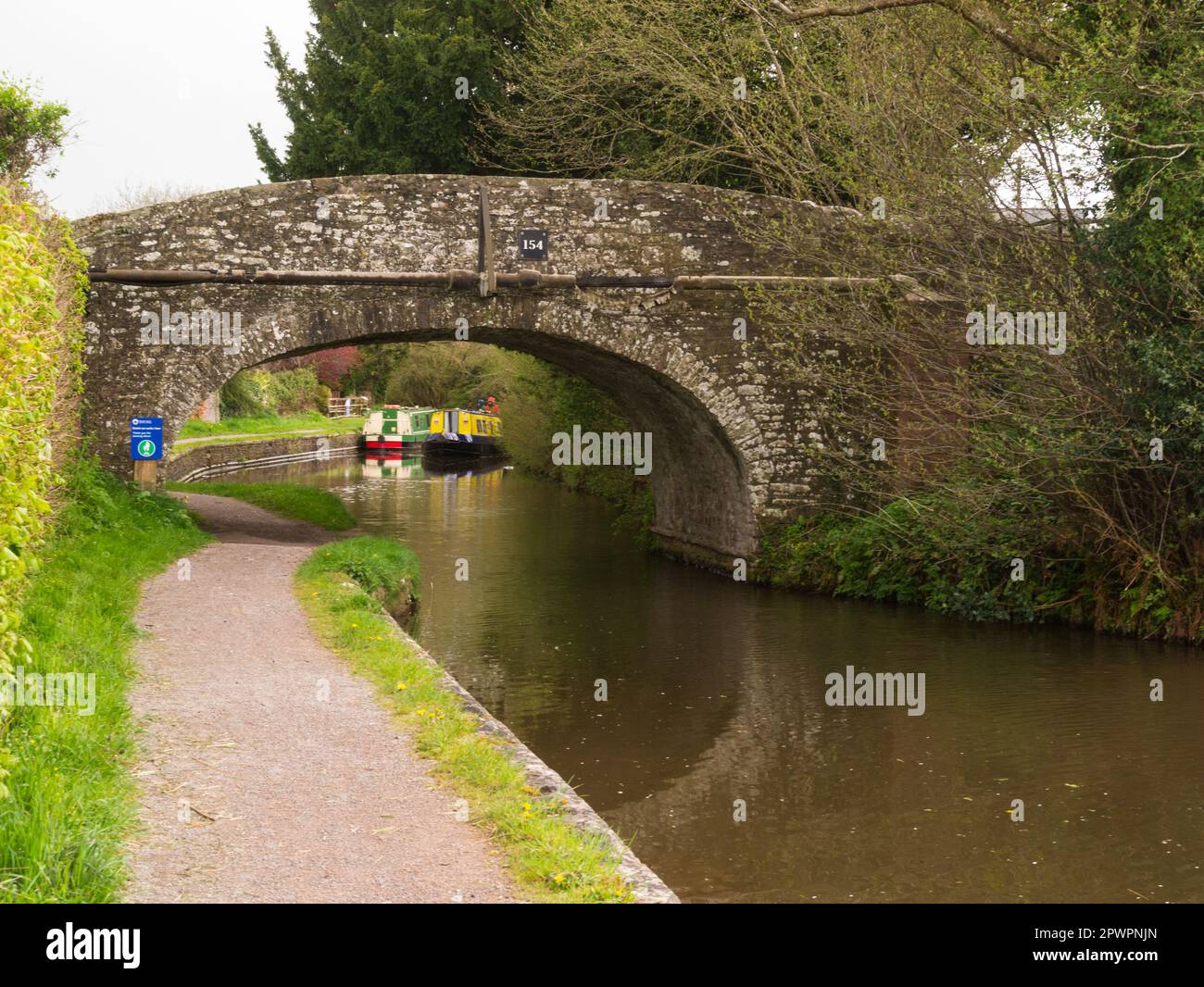Hired narrowboats hi-res stock photography and images - Alamy