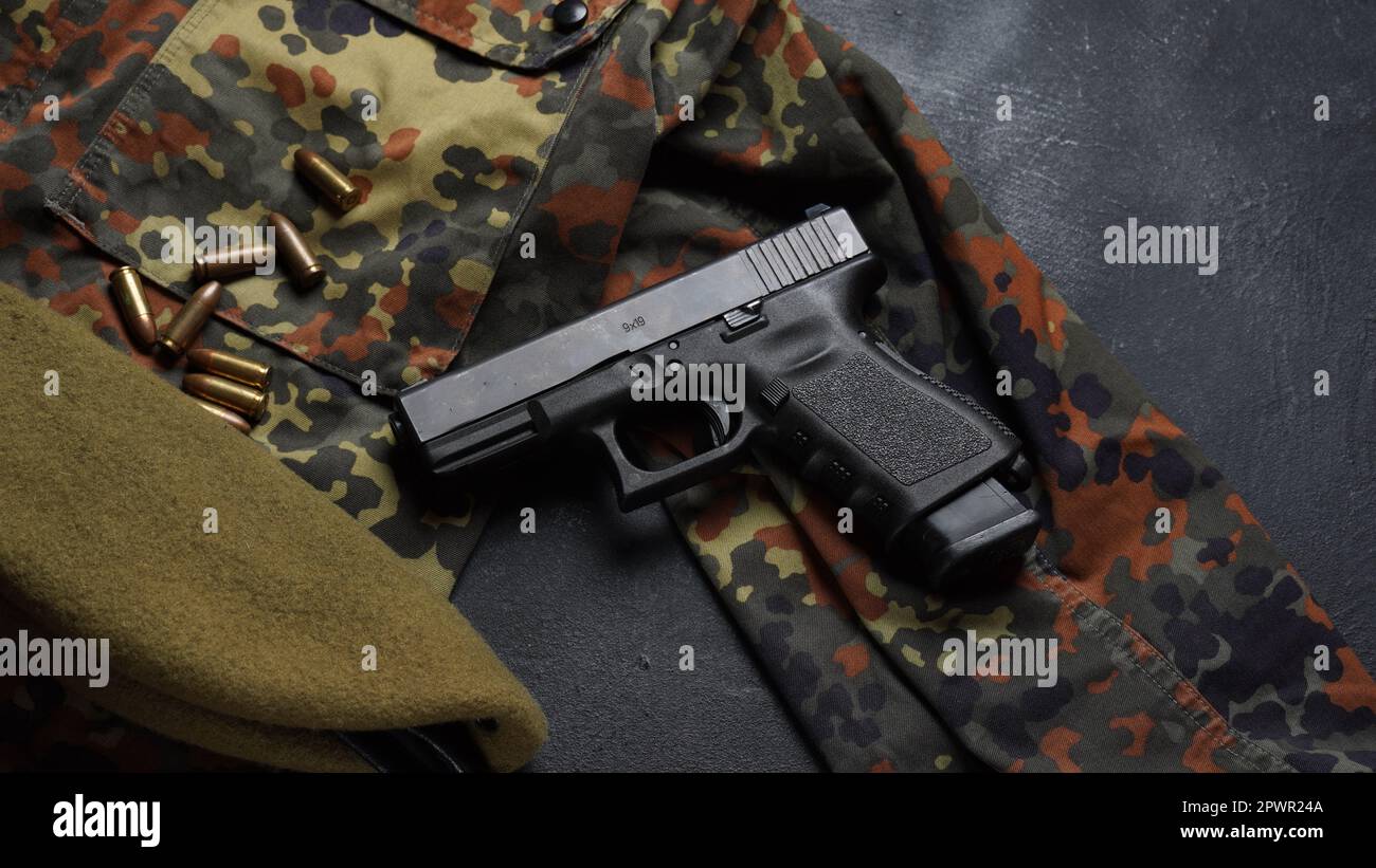Modern semiautomatic hand gun, Glock pistol firearm Stock Photo - Alamy