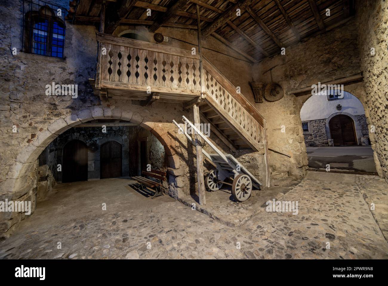 Medieval peasant house hi-res stock photography and images - Alamy