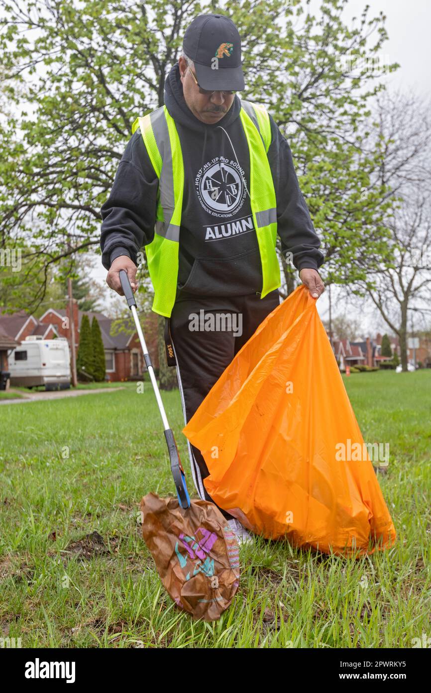 Detroit, Michigan - Volunteers from the Morningside Community ...