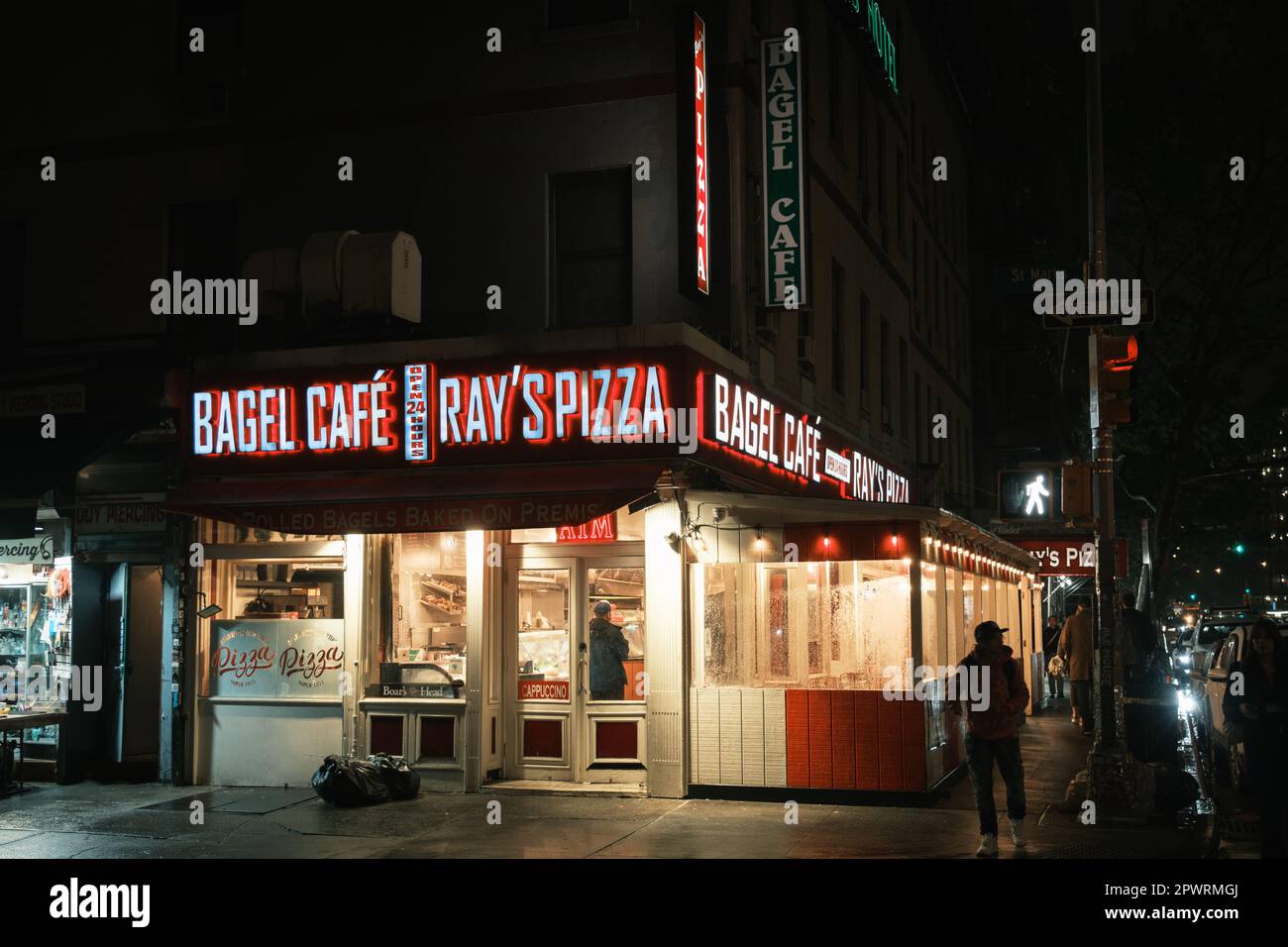 Ray's pizza new york hi-res stock photography and images - Alamy