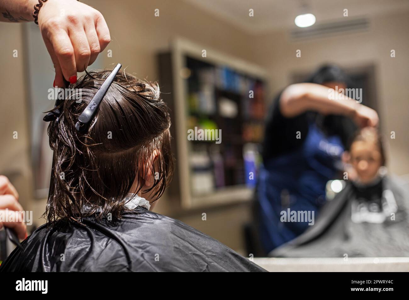 Hair sectioning hi-res stock photography and images - Alamy