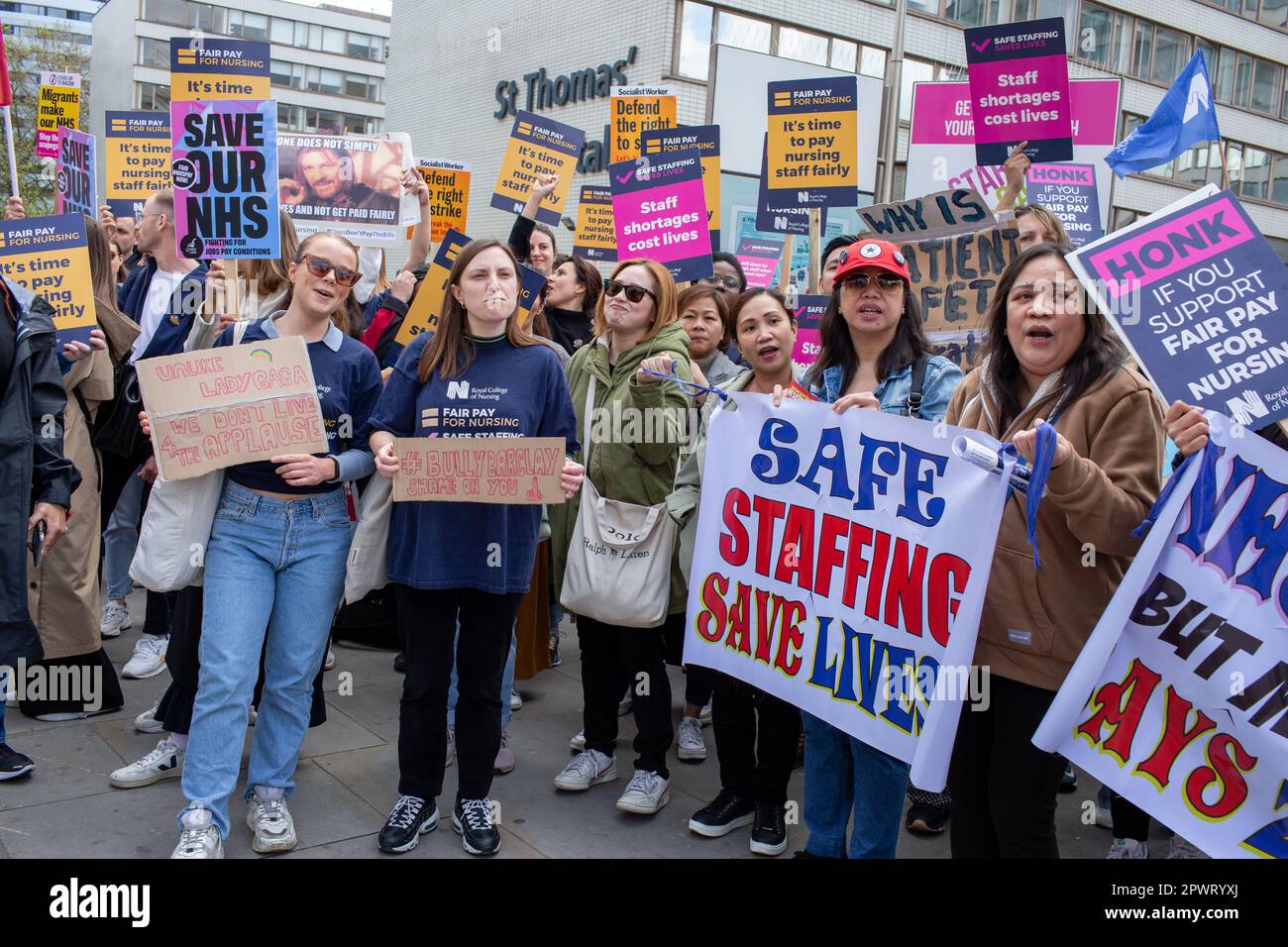London,uk,1st may,2023.A picket line of Nurses outside the St Thomas ...