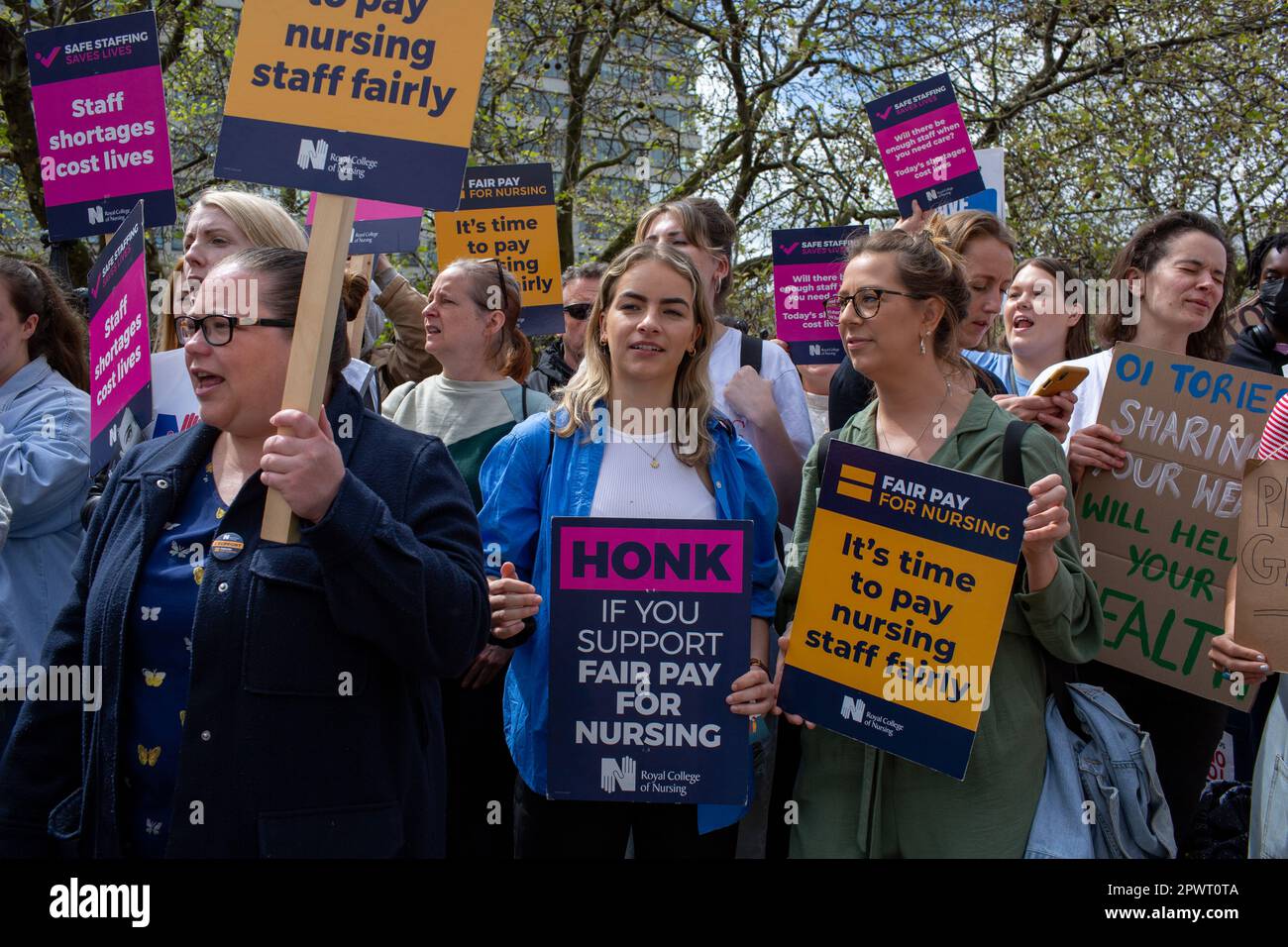 London,uk,1st may,2023.A picket line of Nurses outside the St Thomas ...