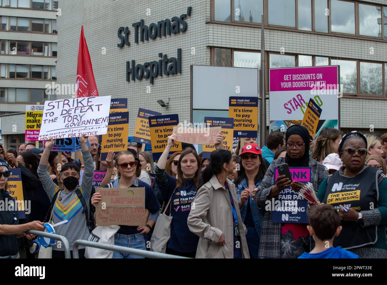 London,uk,1st may,2023.A picket line of Nurses outside the St Thomas ...