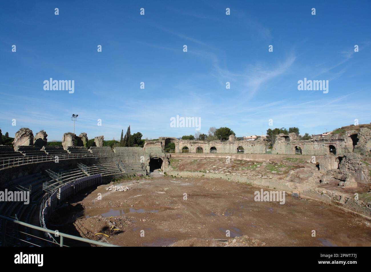 Roman arenas of Fréjus still used today Stock Photo - Alamy