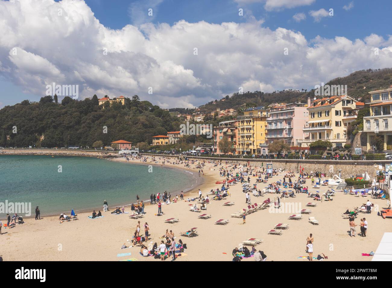 2023 04 hi-res stock photography and images - Alamy