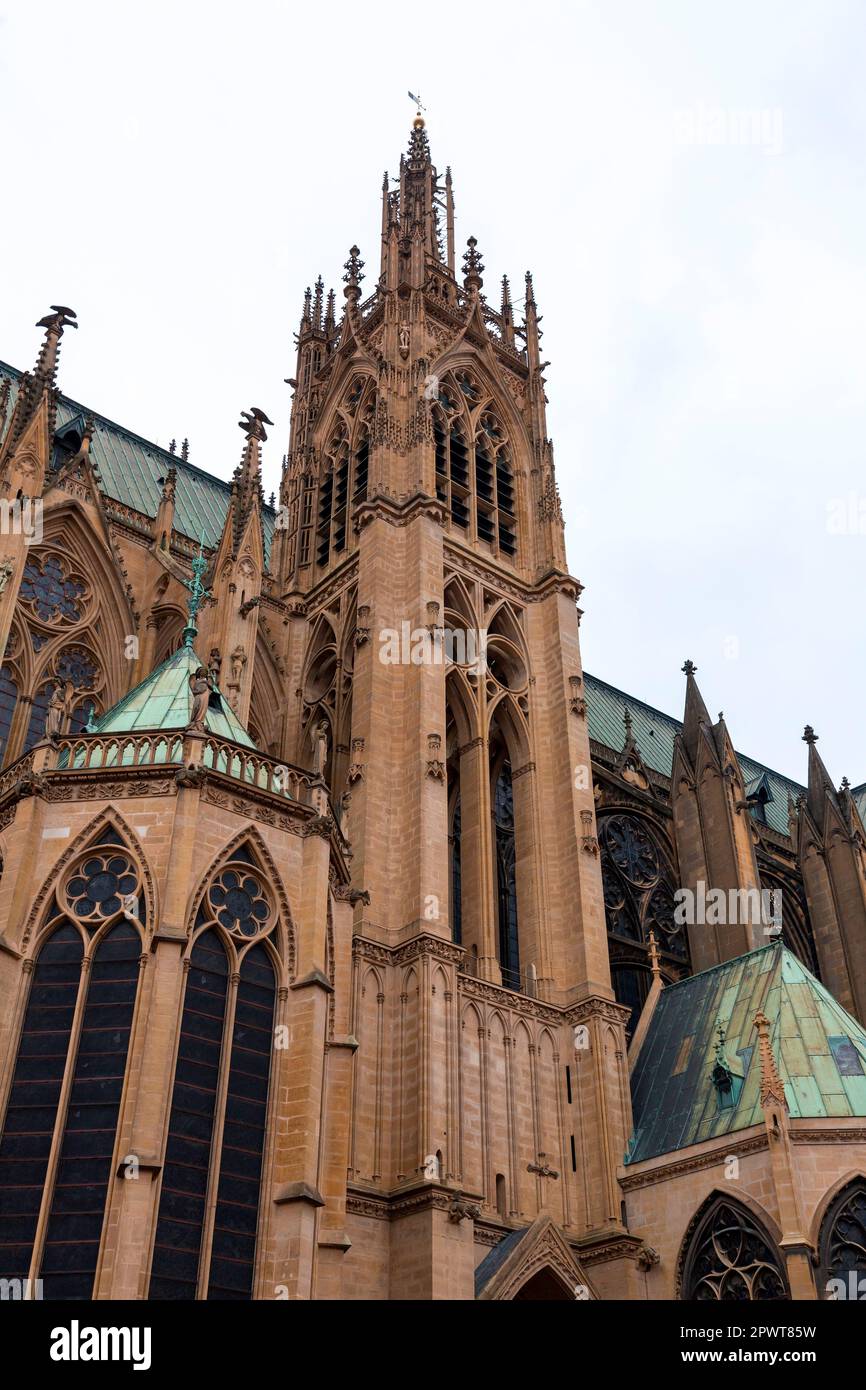 Catholic cathedral in the city of metz capital of lorraine hi-res stock ...