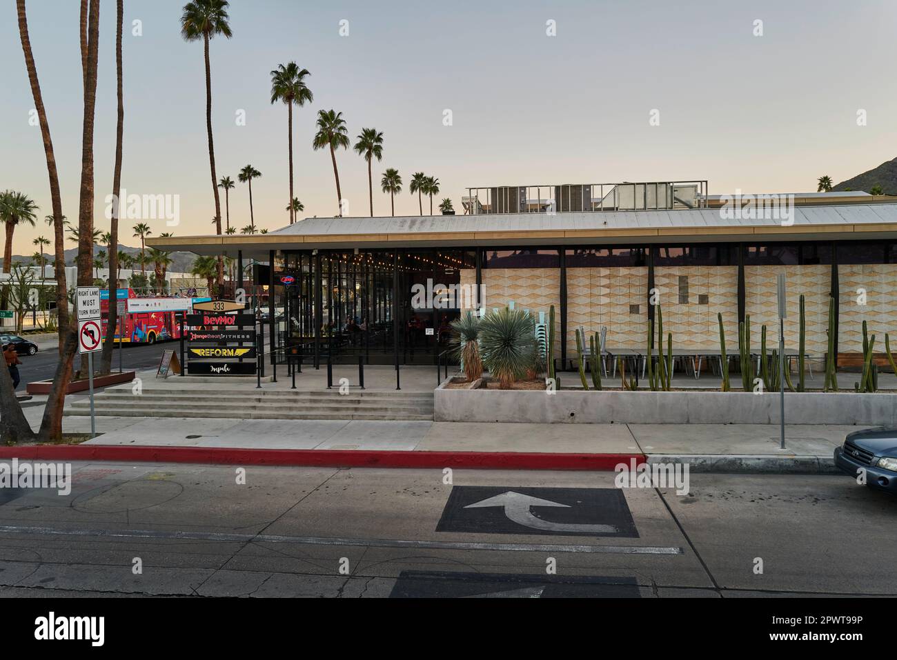 Palm springs gallery hi-res stock photography and images - Alamy