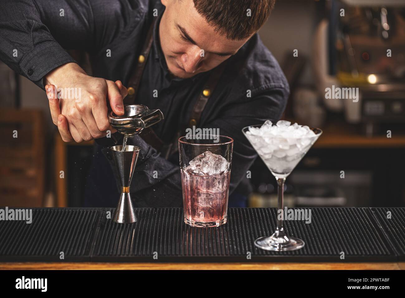 Professional barman prepare fresh hi-res stock photography and images ...