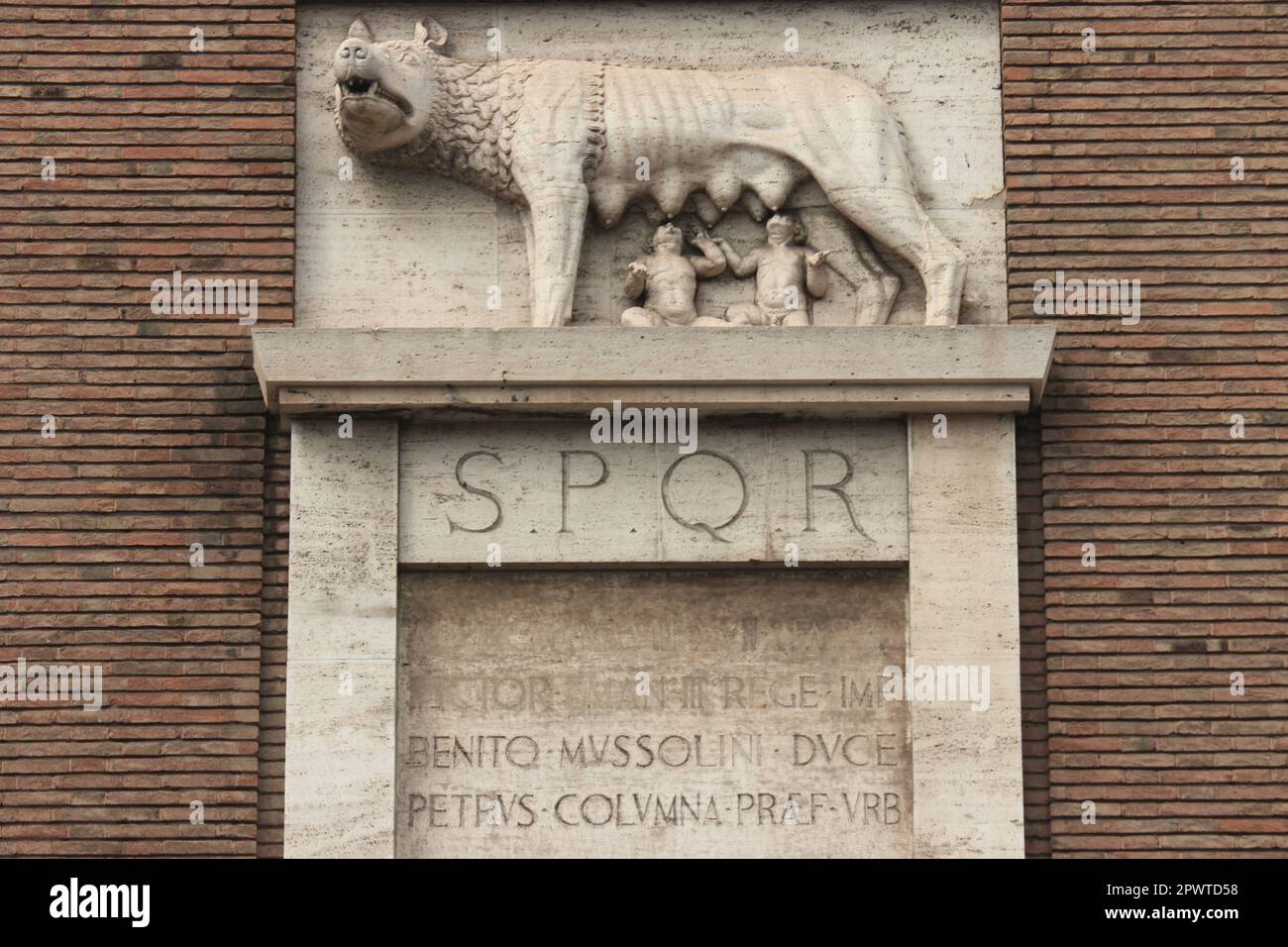 Capitoline she wolf hi-res stock photography and images - Alamy