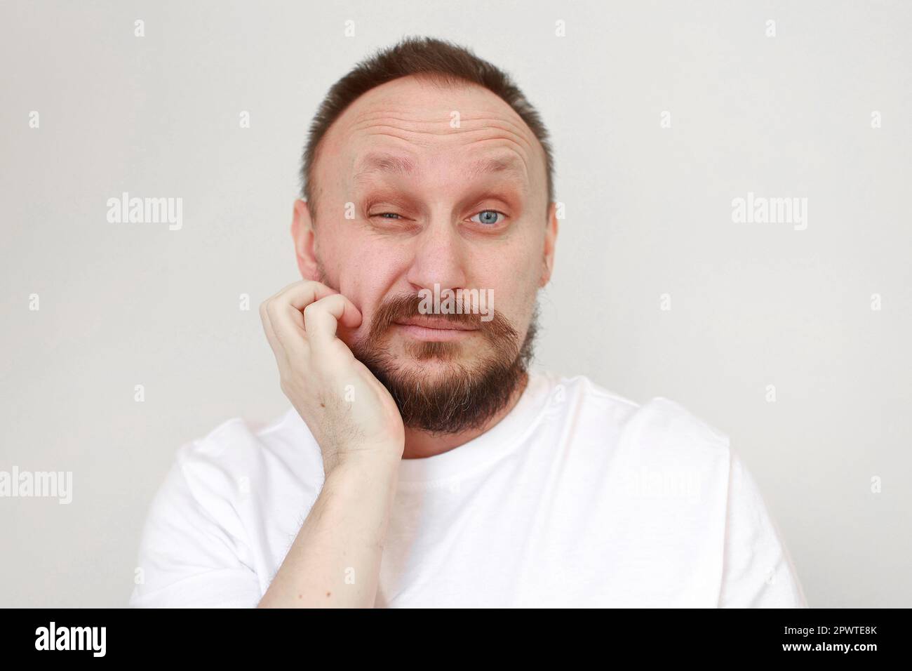 Homeless man with unkempt hair hi-res stock photography and images - Alamy