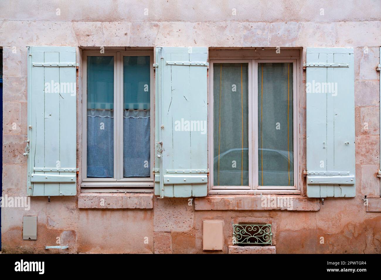 Windows with wooden shutters, architectural detail Stock Photo - Alamy