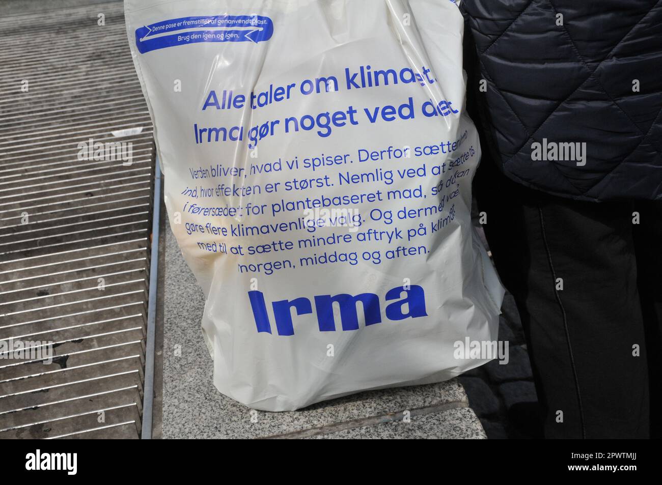 Irma grocery bag hi-res stock photography and images - Alamy