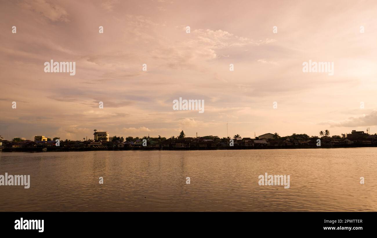 Pontianak port hi-res stock photography and images - Alamy