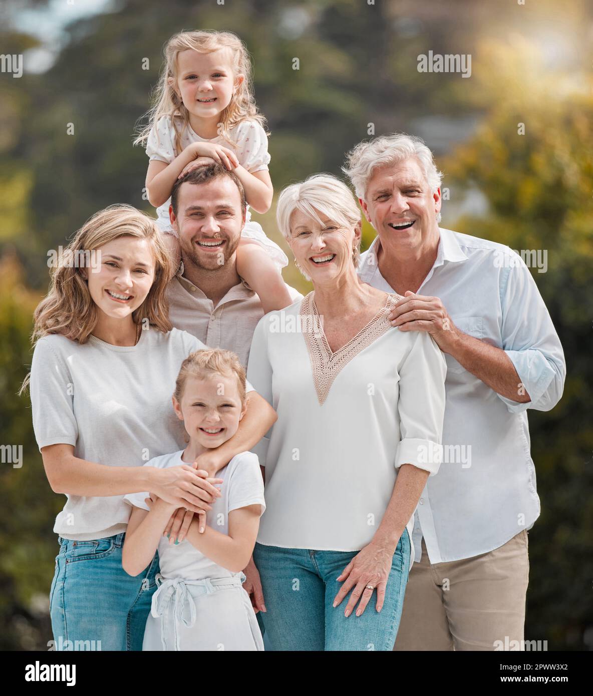 Family members grandparents hi-res stock photography and images - Alamy