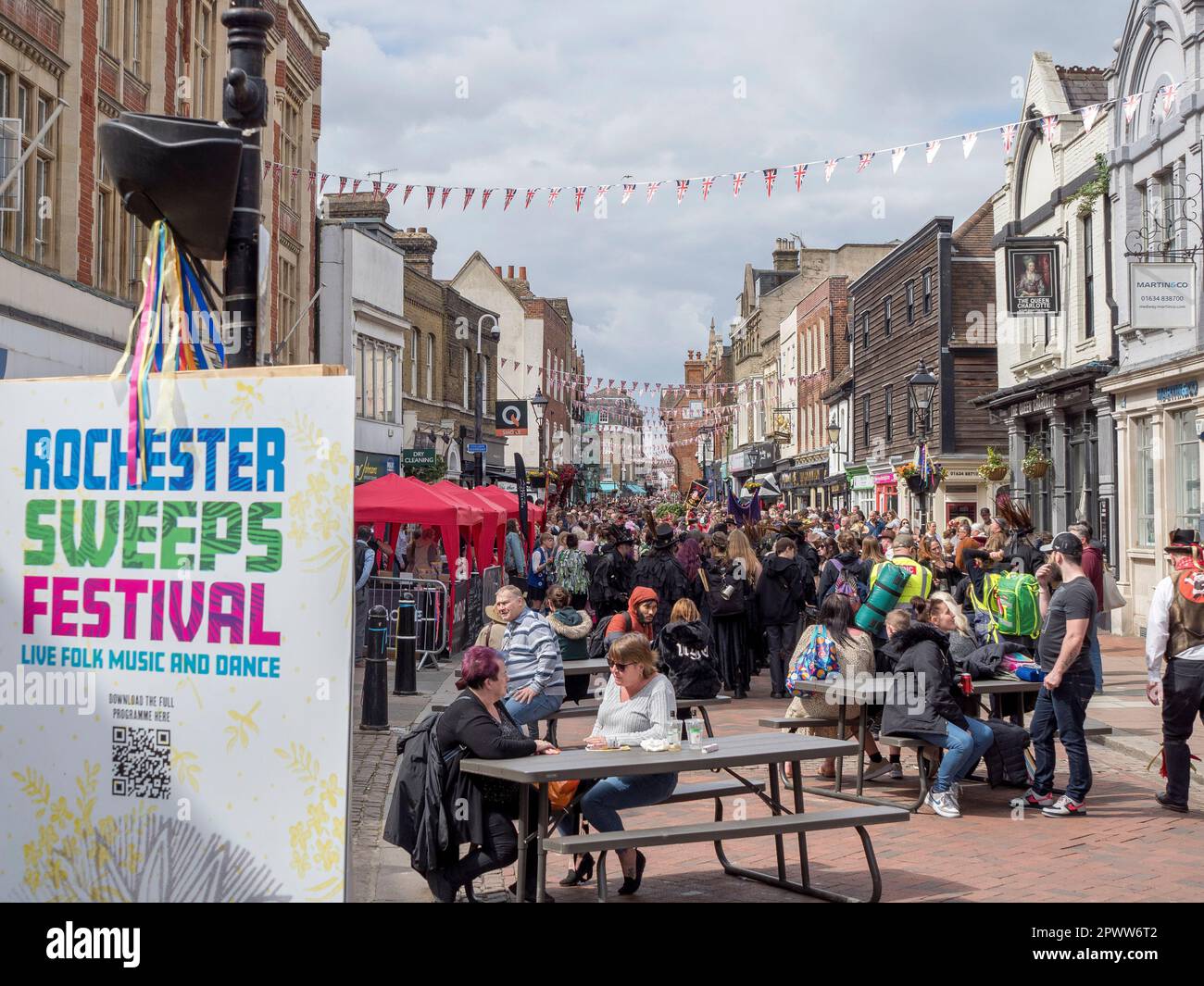 Rochester, Kent, UK. 1st May, 2023. The annual Sweeps Festival parade ...