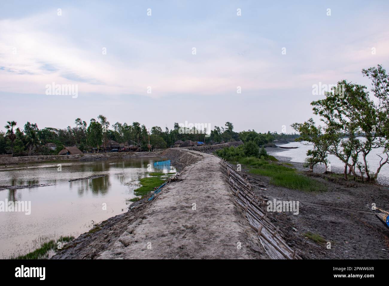 Flood prone regions hi-res stock photography and images - Alamy