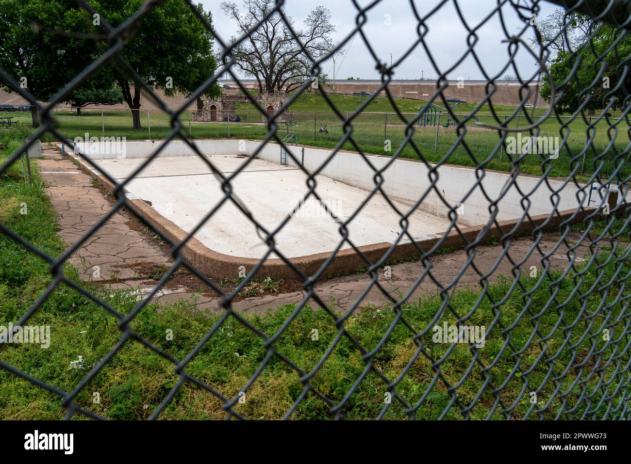 Empty and abandoned community swimming pool in Austin, Texas Stock ...