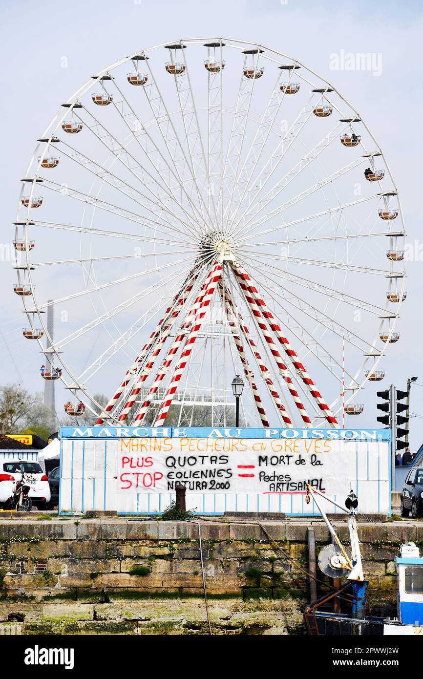 Political slogan fishing hi-res stock photography and images - Alamy