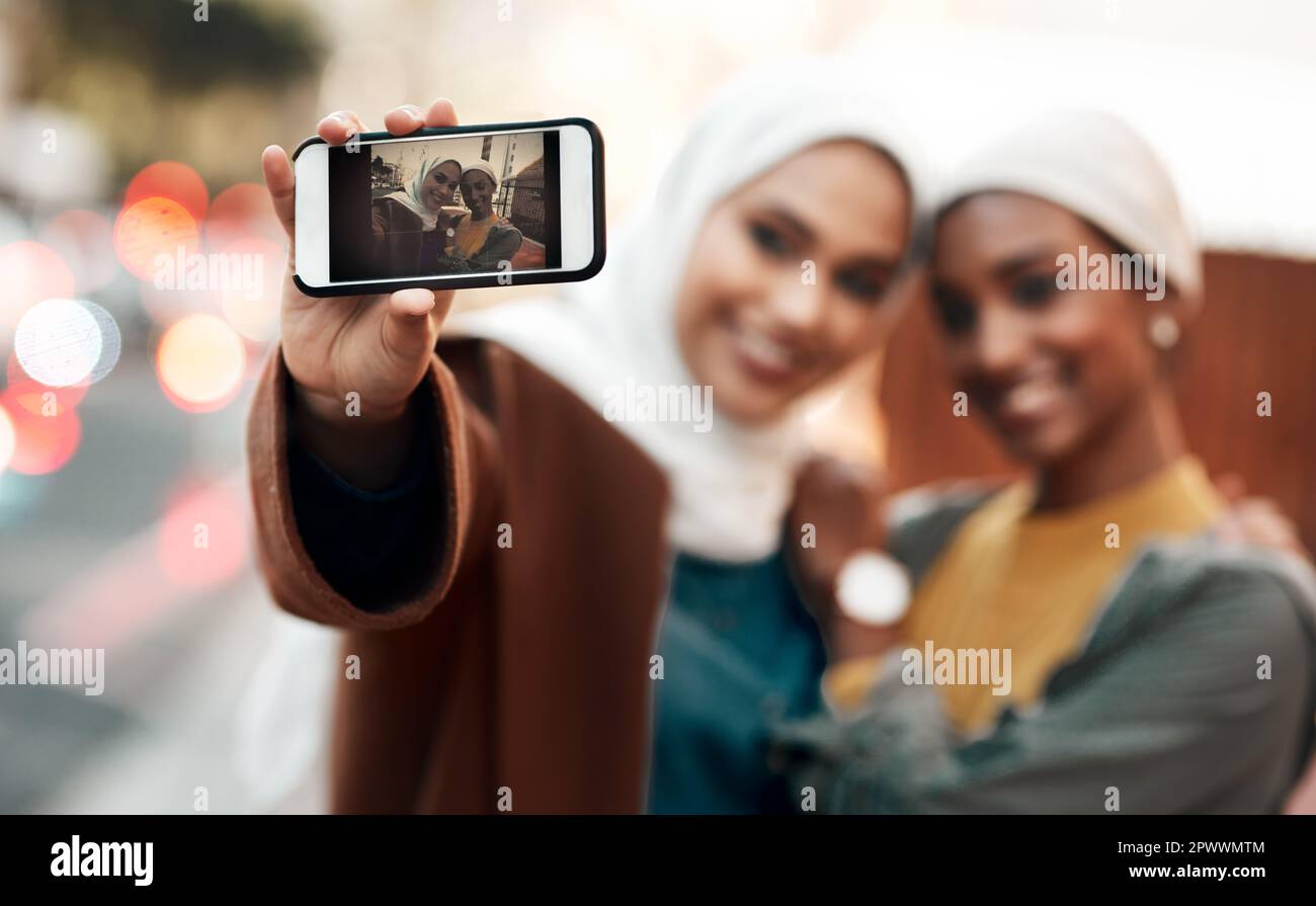 Capturing candid moments hi-res stock photography and images - Alamy