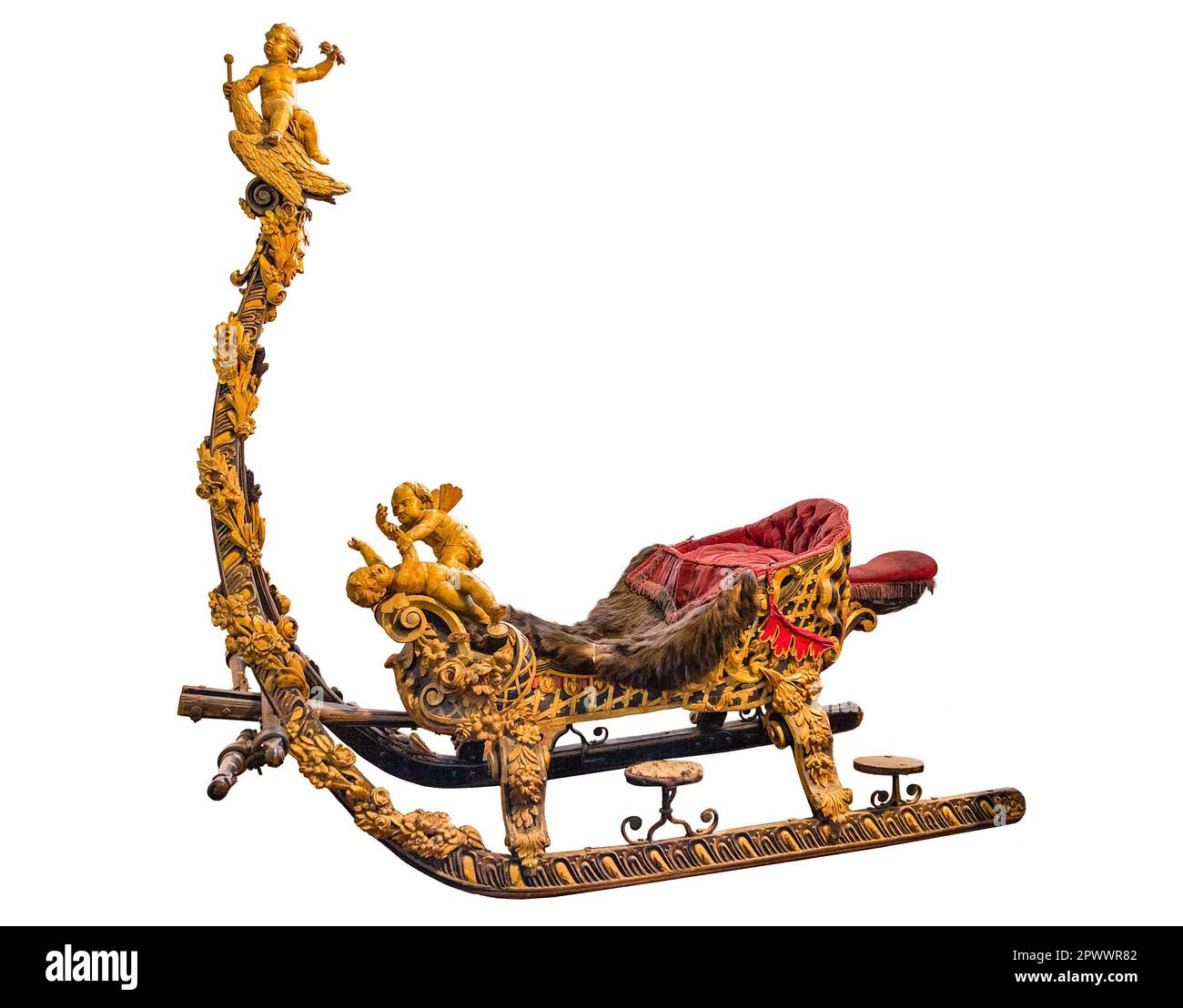 Gilded royal sledges (Germany) in a museum in Munich Stock Photo - Alamy