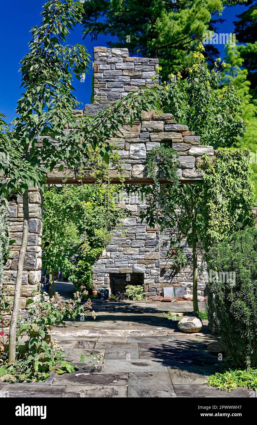 Ruin Garden, fieldstone walls, green trees, Chanticleer Garden ...