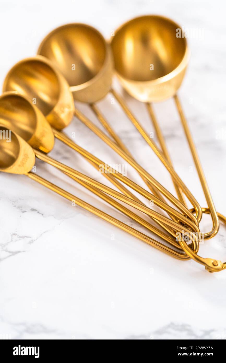 Measuring cups and spoons Stock Photo - Alamy