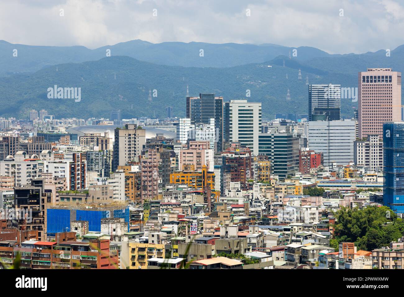 Taipei, Taiwan 28 September 2022: Taipei city skyline Stock Photo - Alamy