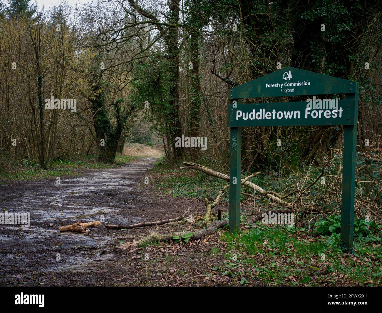 Puddletown dorset sign hi-res stock photography and images - Alamy