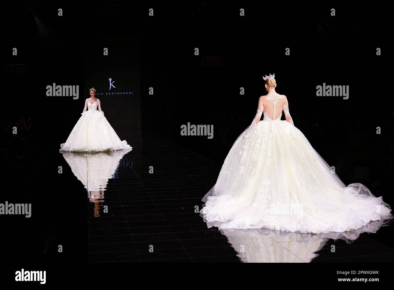 Kontogruni fashion hi-res stock photography and images - Alamy