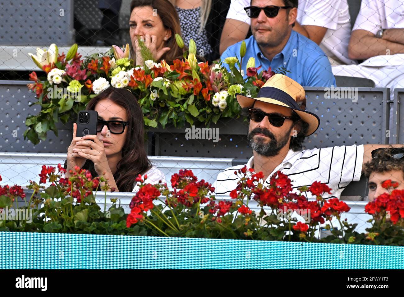 Iván Sánchez with Irene Esser during Paula Badosa's match against Cori ...