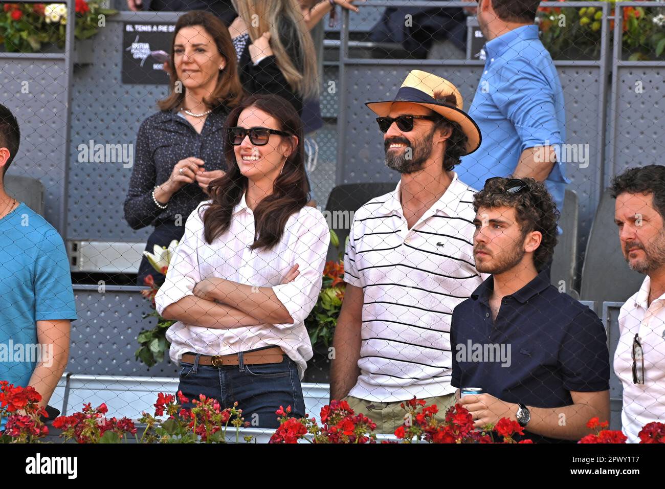 Iván Sánchez with Irene Esser during Paula Badosa's match against Cori ...