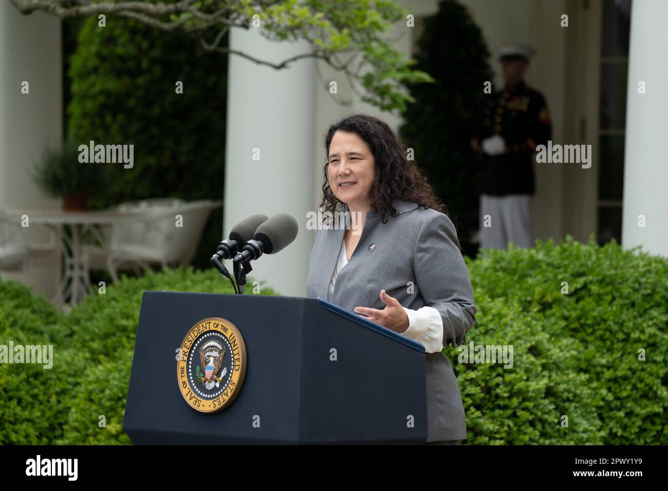 Isabella guzman hi-res stock photography and images - Alamy