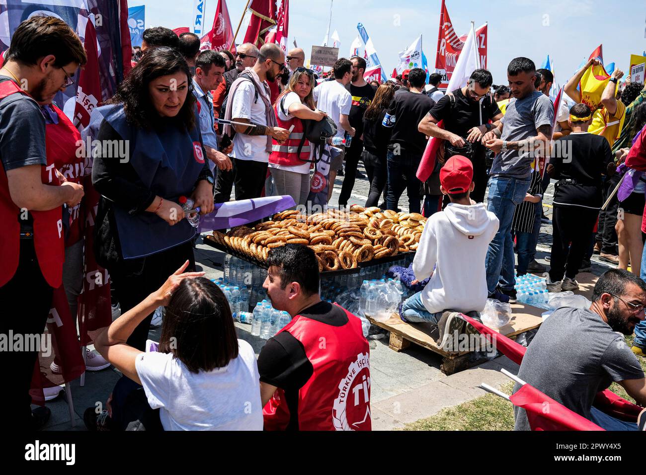 Izmir, Turkey. 01st May, 2023. A bagel seller seen among the activists ...