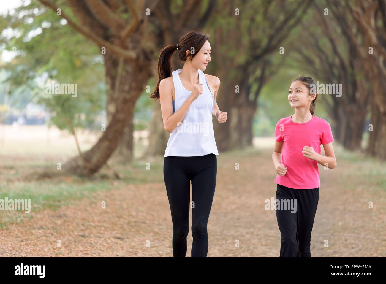 Asian mother child run hi-res stock photography and images - Alamy