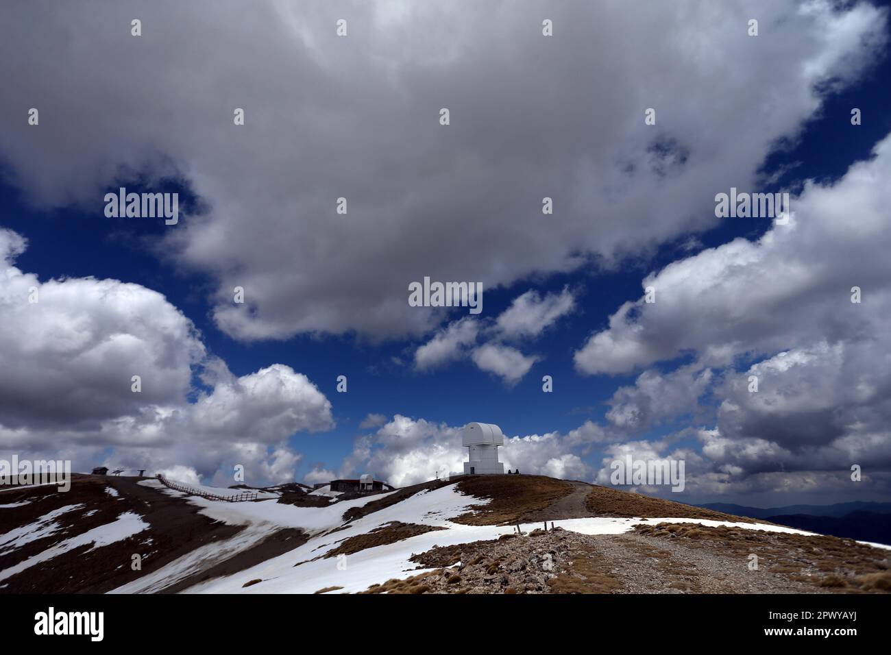Helmos hi-res stock photography and images - Alamy