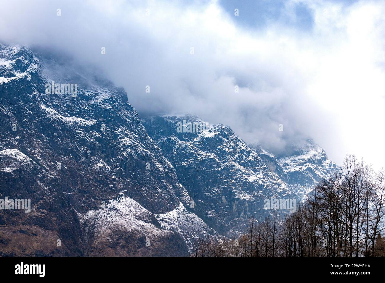 Tibet sikkim border hi-res stock photography and images - Alamy