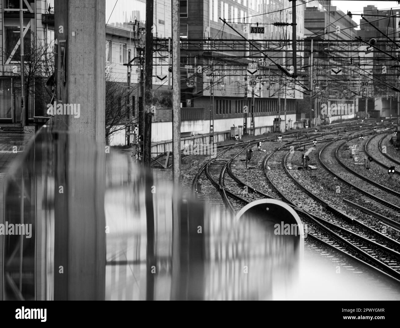 Metropolis railway Black and White Stock Photos & Images - Alamy
