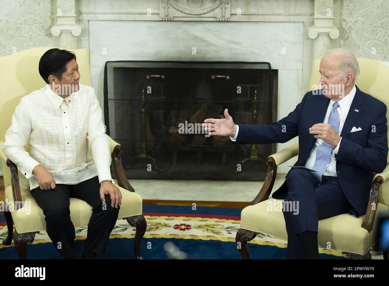 Washington, United States. 01st May, 2023. US President Joe Biden meets ...