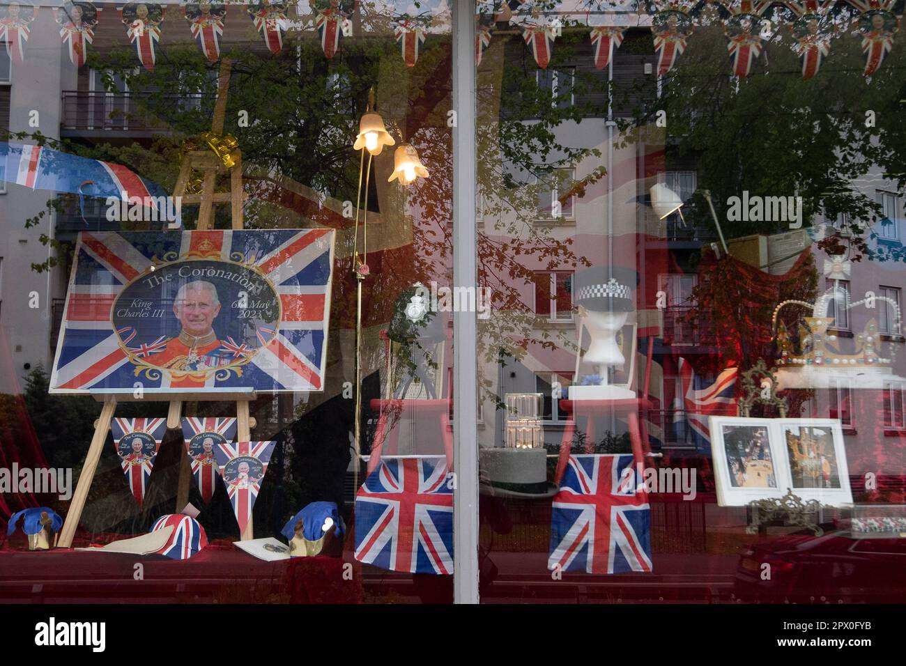 Maidenhead, Berkshire, UK. 1st May, 2023. A Coronation themed window ...