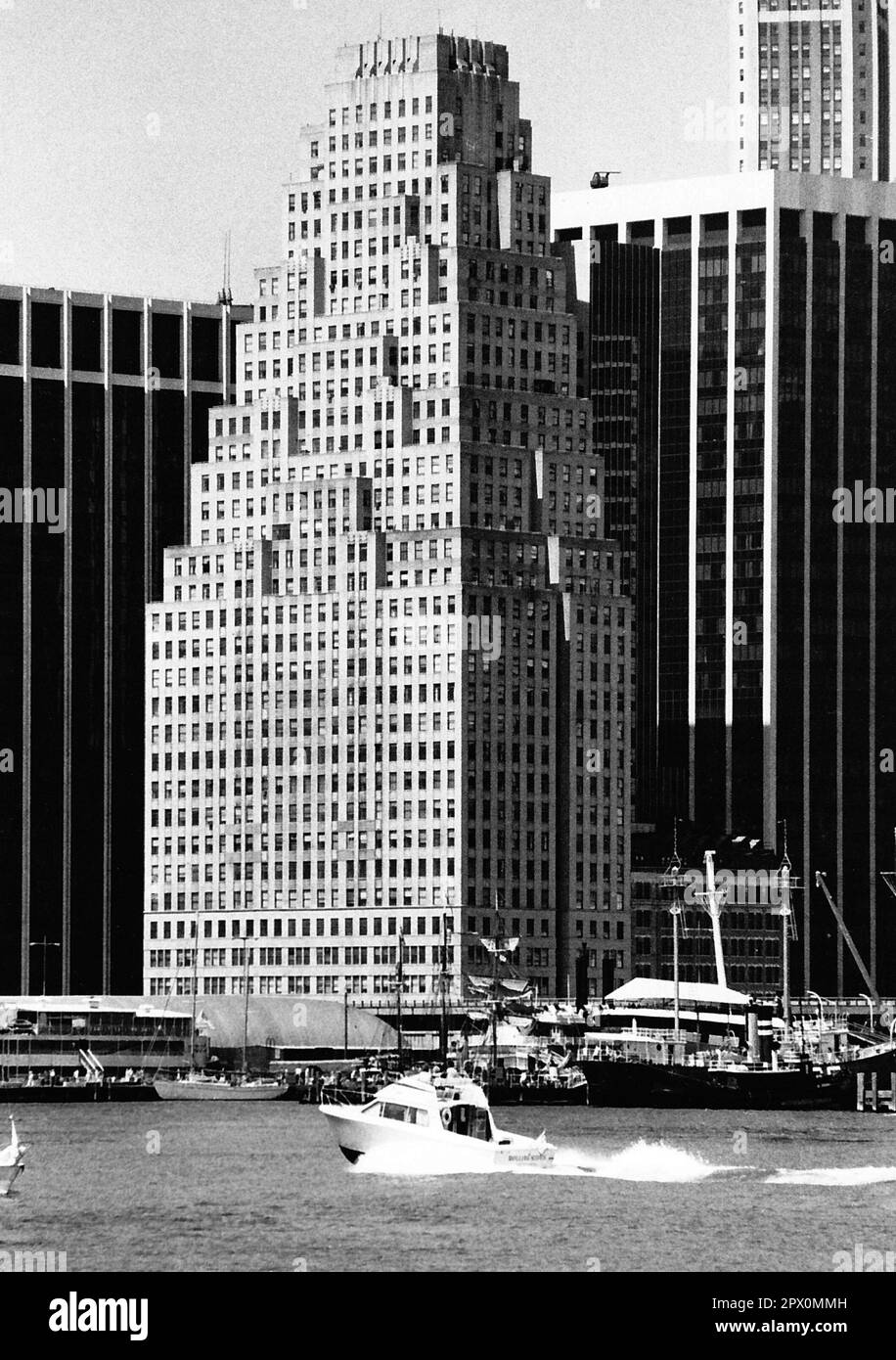 AJAXNETPHOTO. JULY, 1975. NEW YORK, USA. - LOWER MANHATTAN - ART DECO ...