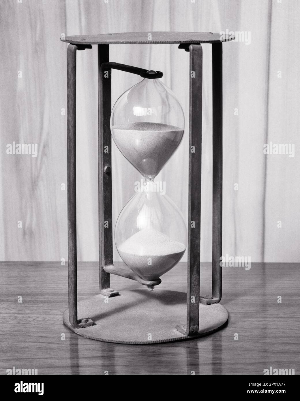 1930s ANTIQUE SAND GLASS OR HOURGLASS SUSPENDED IN METAL FRAME - s4520 ...