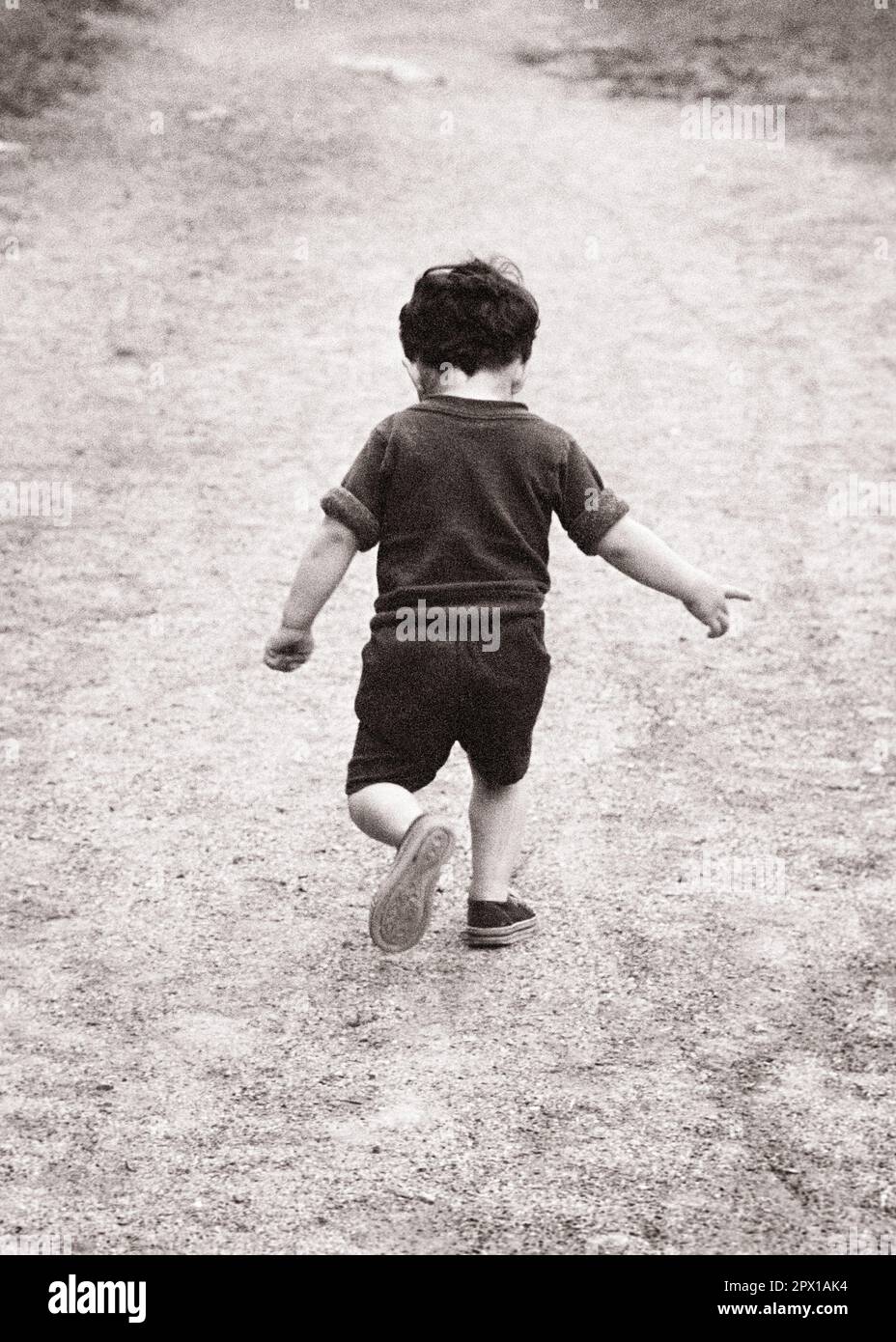 Boy boys shorts vintage hi-res stock photography and images - Alamy