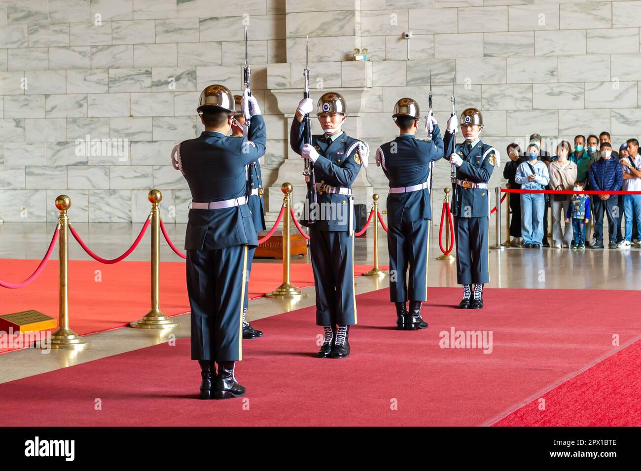 Changing of the guard at the National Chiang Kai-shek Memorial Hall, Taiwan, Taipei Stock Photo ...