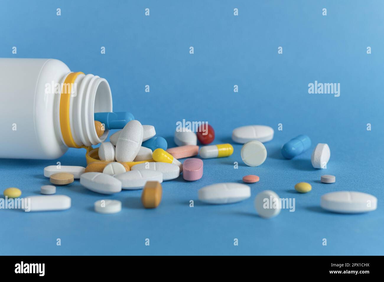Capsule form hi-res stock photography and images - Alamy